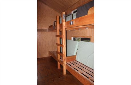 Dart Hut: Mount Aspiring National Park: Otago region