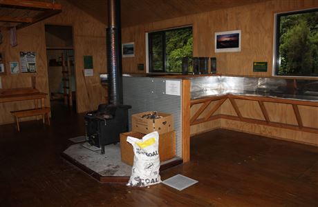 Dart Hut: Mount Aspiring National Park: Otago region